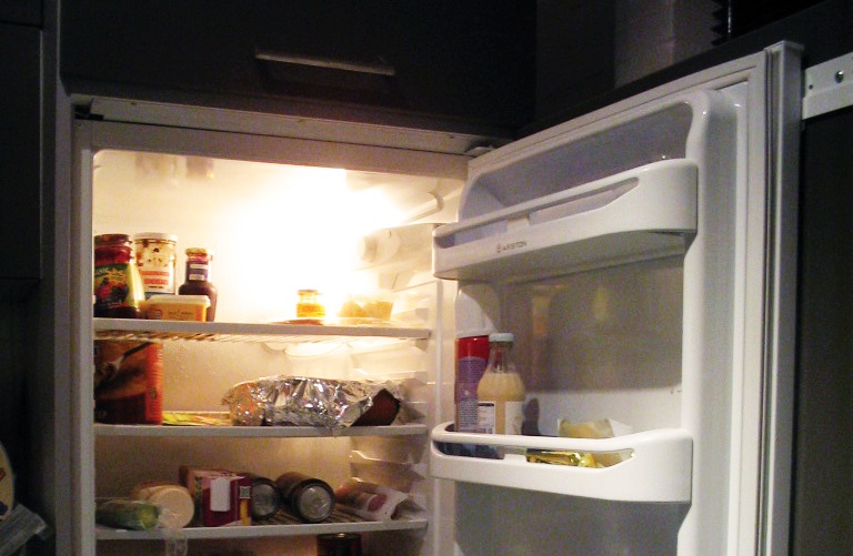 Faulty fridge light blacks out phone network