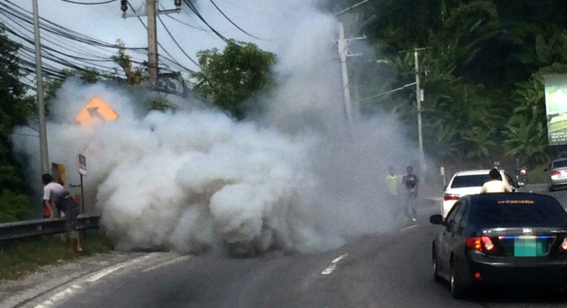 Smoking pickup fails to climb Patong Hill