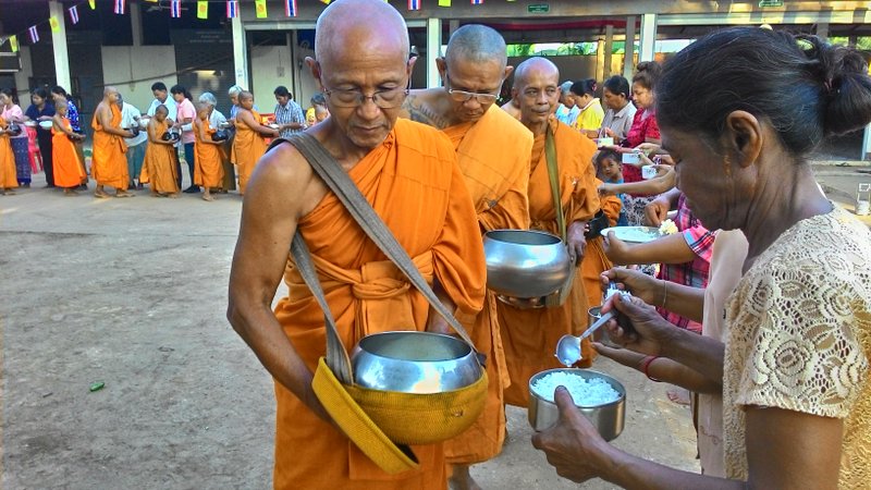 All About Buddhism: Fad diets don’t work, fight obesity with Thai food ...