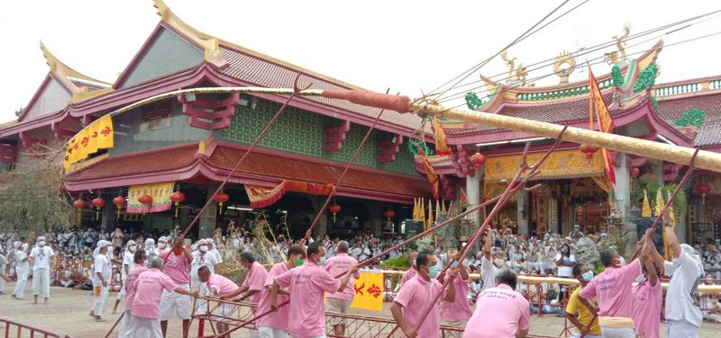 House Speaker Chuan Leekpai joins Phuket Vegetarian Festival