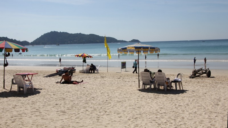 Five-year MoU inked to keep Patong Beach clean Five-year MoU inked to keep Patong Beach clean