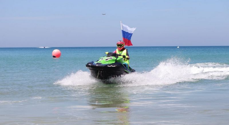 Radetic, Antoniak win Waterjet Offshore Championships