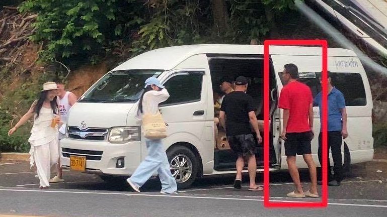 Phuket tour company charged after illegal Chinese guide arrest