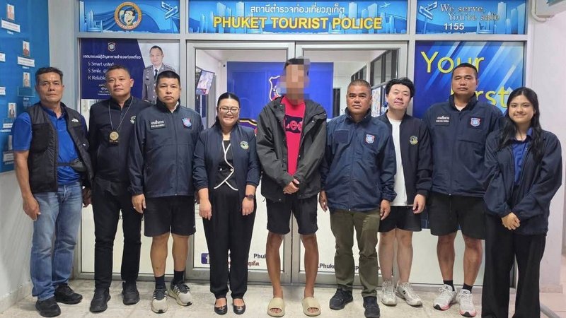 Phuket tour company charged after illegal Chinese guide arrest