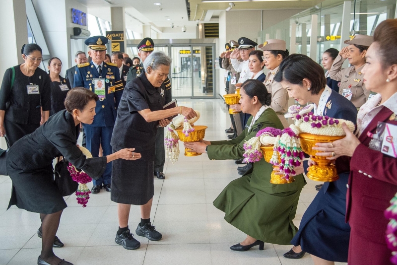 Princess Sirindhorn opens new school building in Phuket