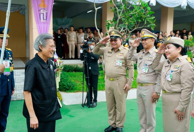Princess Sirindhorn opens new school building in Phuket